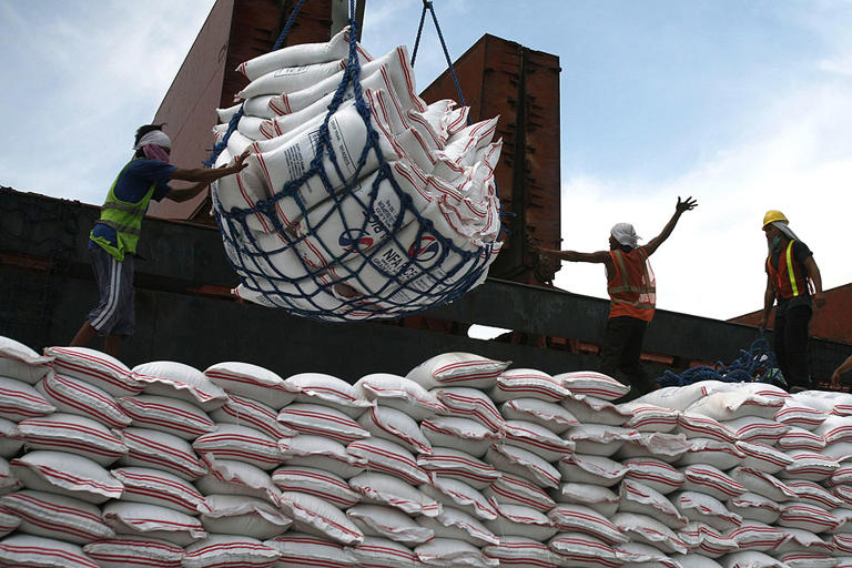 DA: Stiff fines, jail await those violating price cap on imported rice