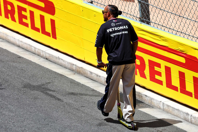 Shovlin reagisce al tanto discusso undercut di Hamilton su Verstappen Shovlin reagisce al tanto discusso undercut di Hamilton su Verstappen