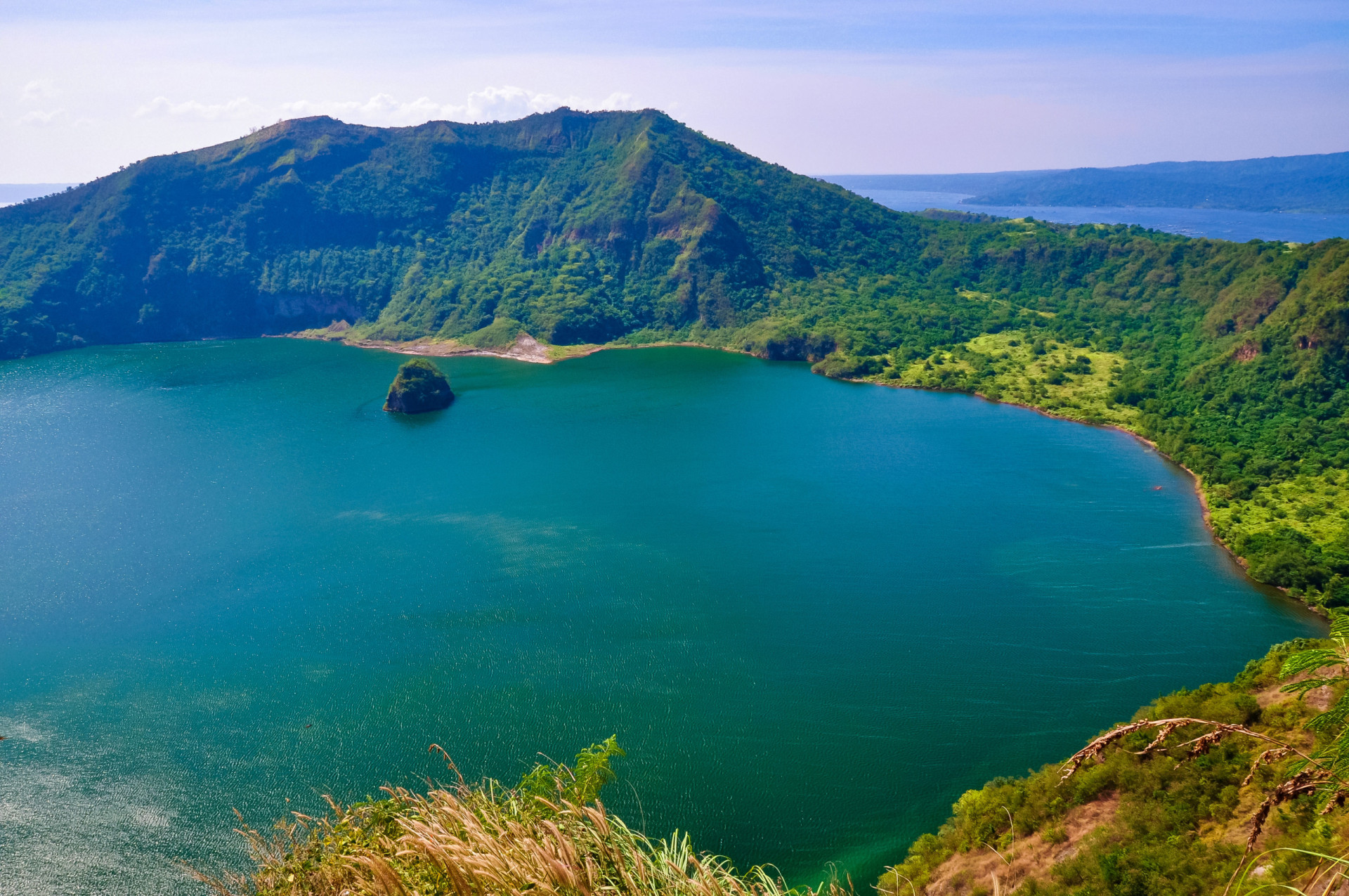 Islands inside islands: Impressive recursive islands around the world