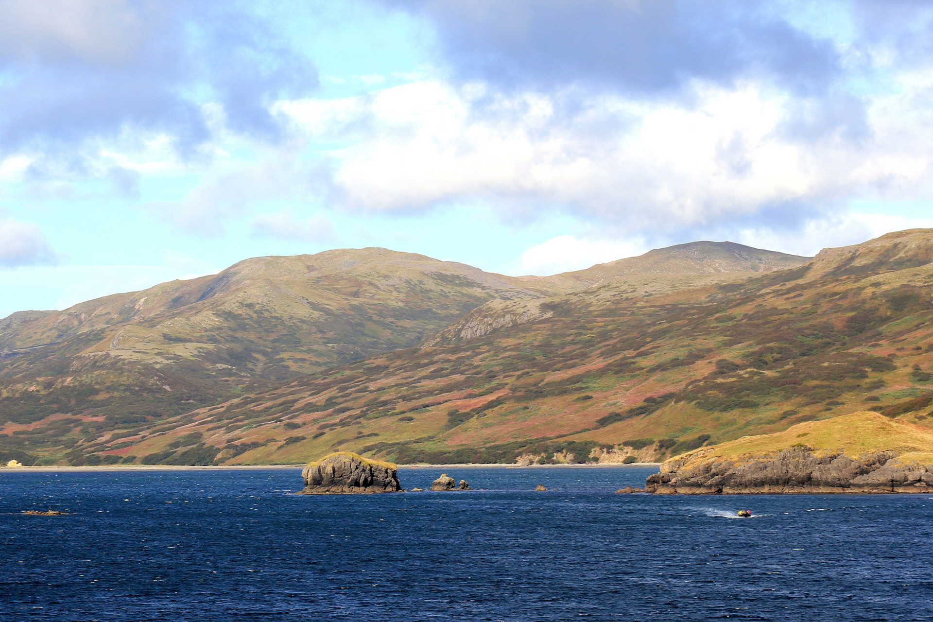 Islands inside islands: Impressive recursive islands around the world