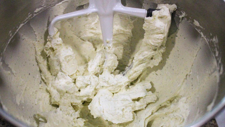 Need A Very Easy Dip For A Party? Chicken Ranch Spread