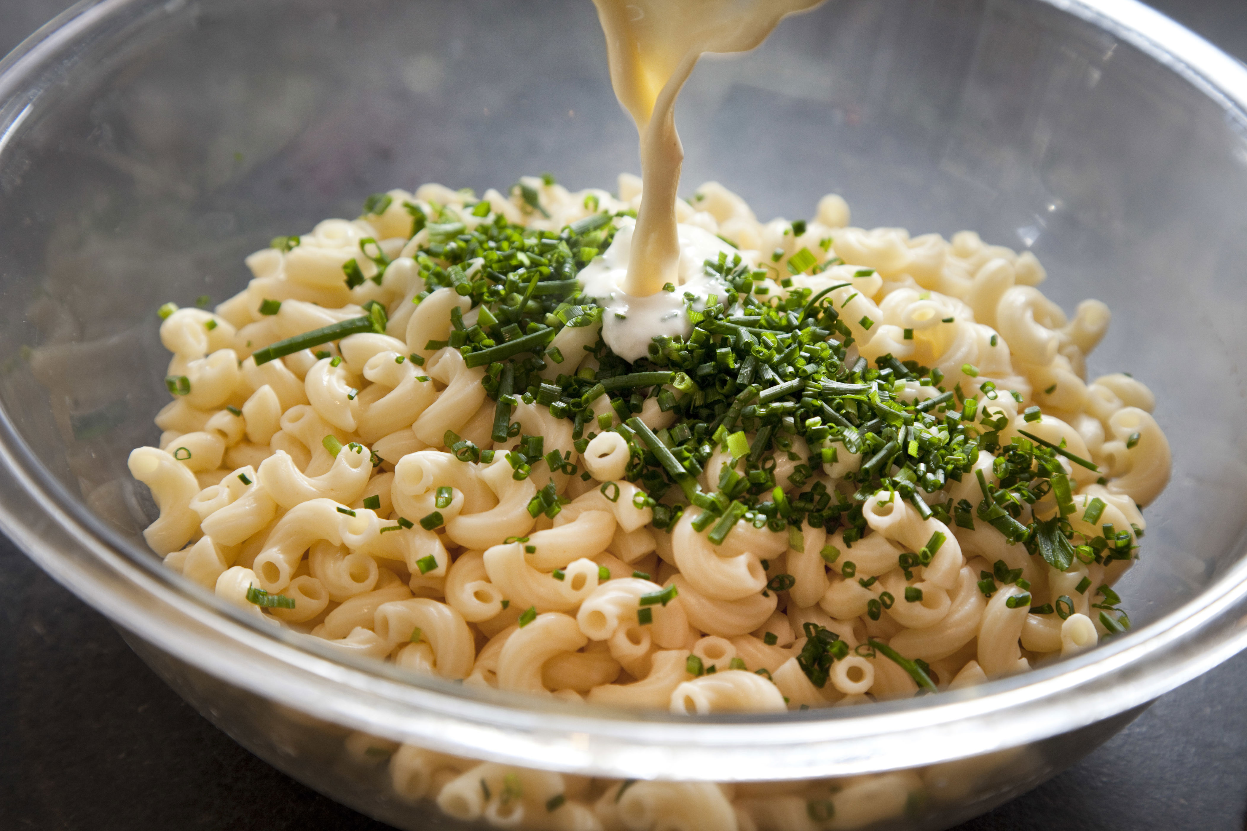 25 foods that you should be putting ranch dressing on