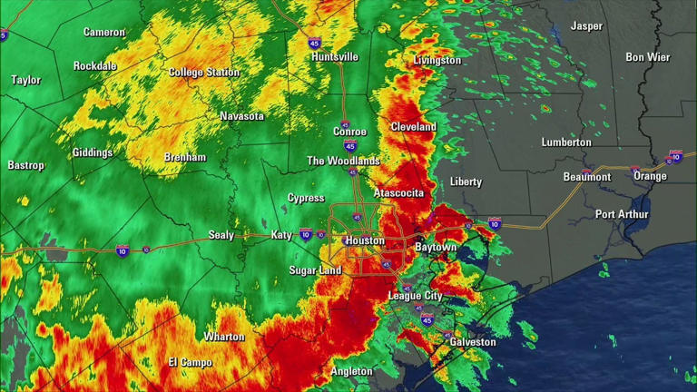 Houston power outages: Centerpoint, Entergy tracker; report an outage Houston power outages: Centerpoint, Entergy tracker; report an outage