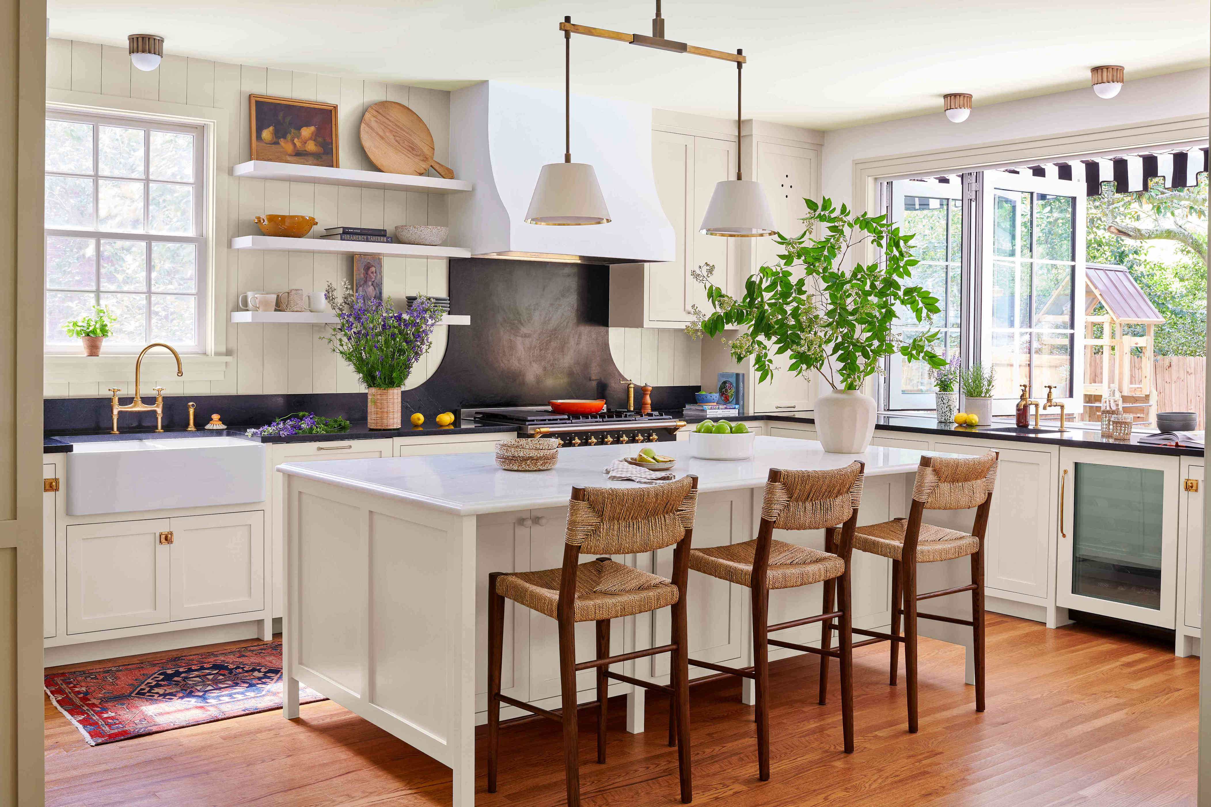 5 Things You’re Keeping In The Kitchen That Don’t Belong There