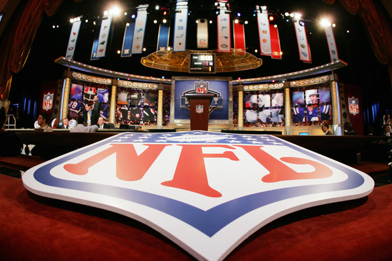 2026 NFL draft order: Raiders at No. 1, top 24 picks set