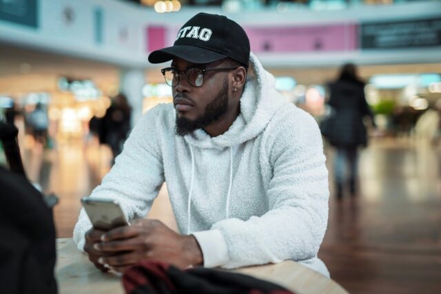 17 signs you’re not a loner, you’re just lonely