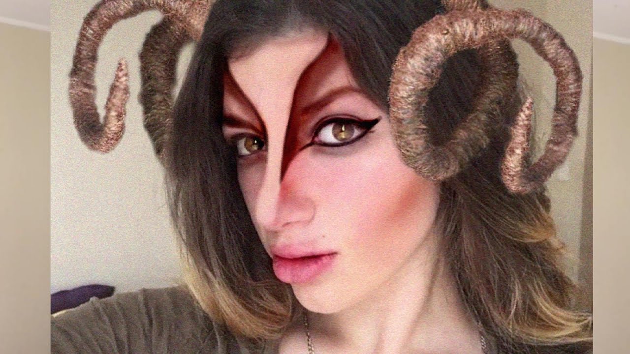 My horoscope picks my makeup for a full week