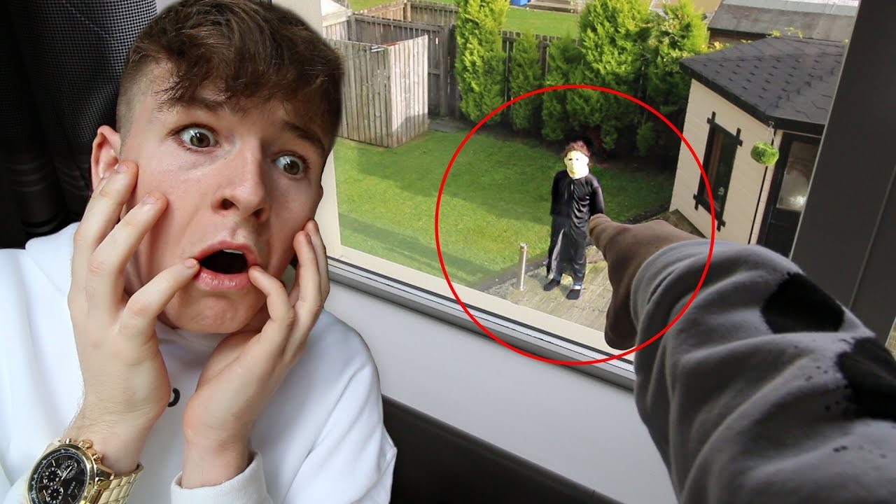 The Game Master Spies on My House