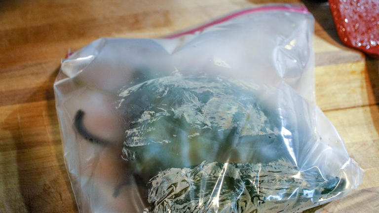 Delicious stuffed bread with a Tex-Mex flavor - beef & green chile ...