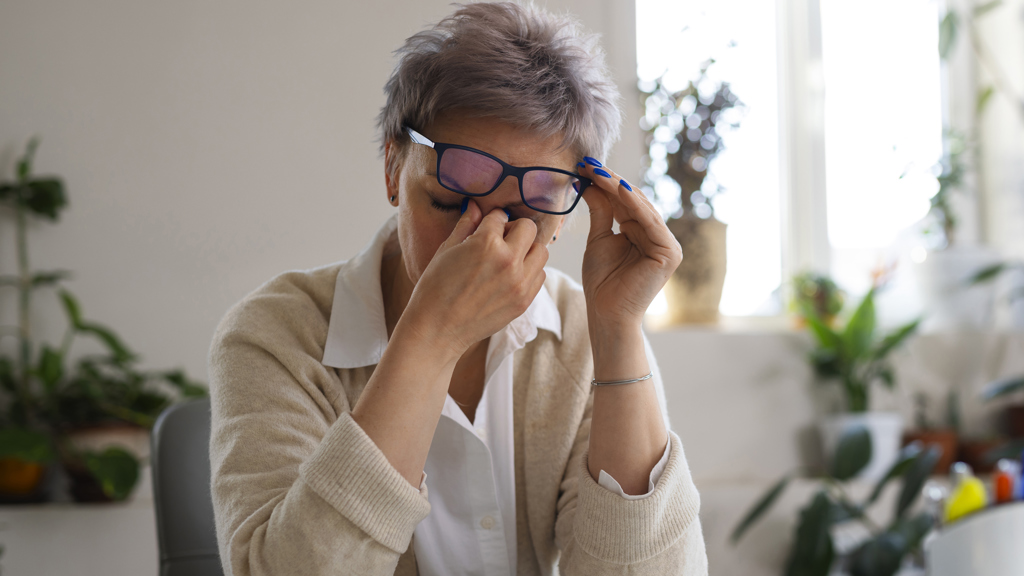 Helena (58): Sousedi nám vzali klid a radost z bydlení. Bránili jsme se ...