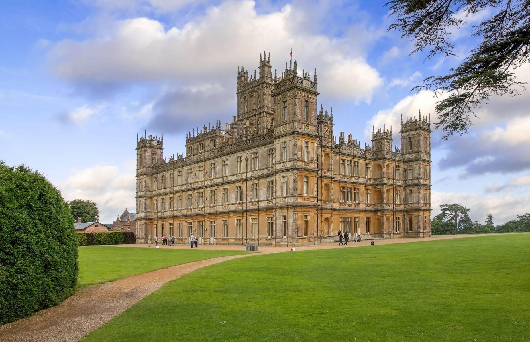 Take a peek inside the world's most magnificent mansions