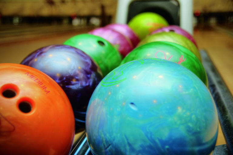 Hollywood Bowl: Ten-pin bowling operator raises dividend