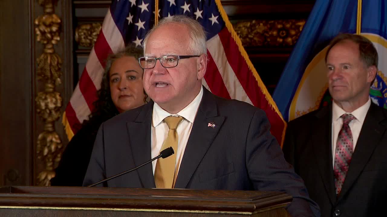 Gov. Walz motorcade involved in crash near Milwaukee