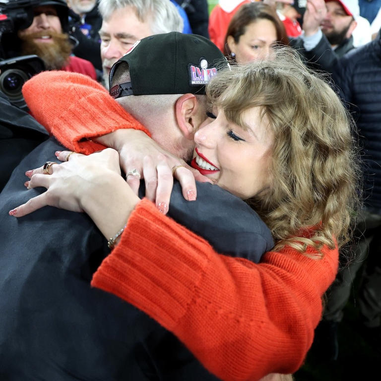 Taylor Swift & Travis Kelce Are Officially Engaged!