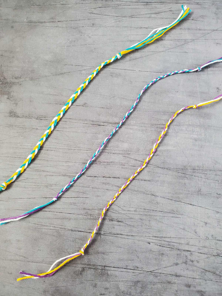 Easy to Make Friendship Bracelets