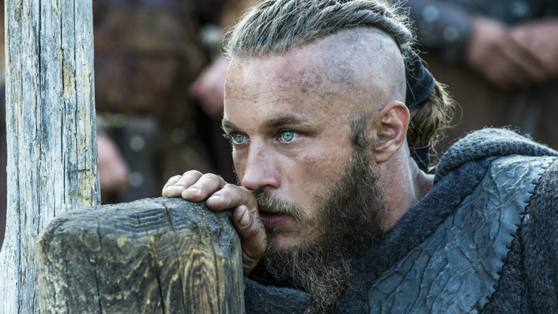 A vida atual de Travis Fimmel, o inesquecível Ragnar, da série 'Vikings'