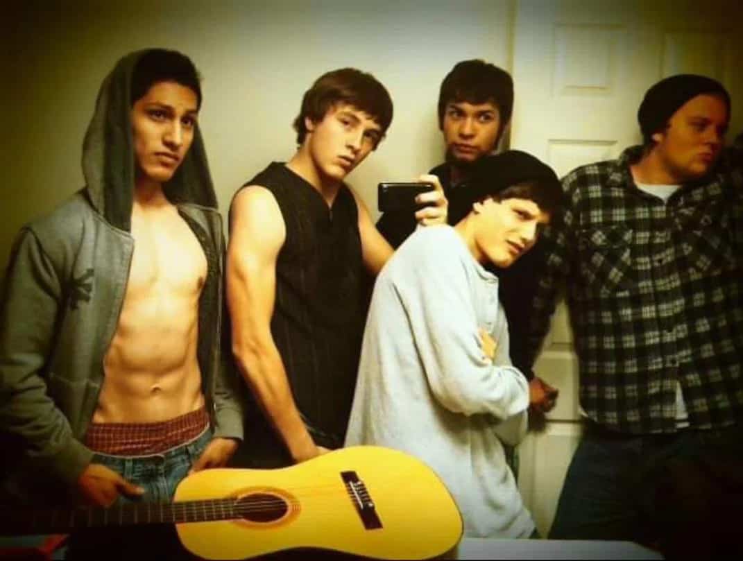 40 "Blunder Years" Pictures Millennials And GenXers Shared Of Their ...