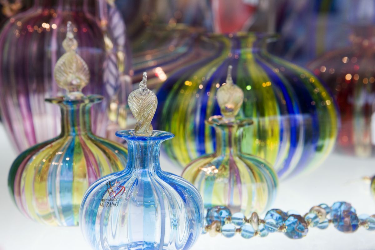 13 Ways Experts Find the Most Valuable Items at Thrift Stores