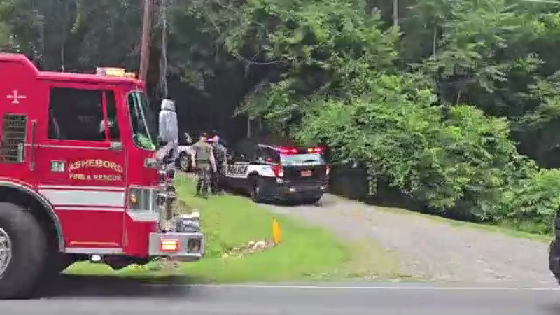 Police, SWAT officers remove man barricaded in home on West Presnell ... Police, SWAT officers remove man barricaded in home on West Presnell ...