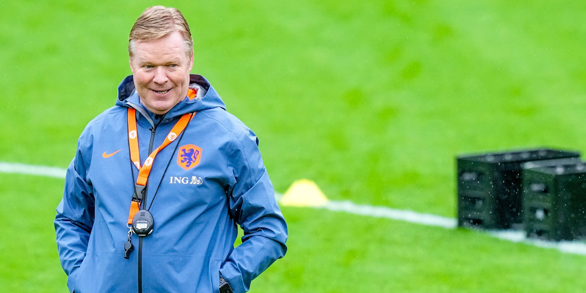 Kritiek op vliegreis van Oranje naar Wolfsburg: 'Is natuurlijk ... Kritiek op vliegreis van Oranje naar Wolfsburg: 'Is natuurlijk ...