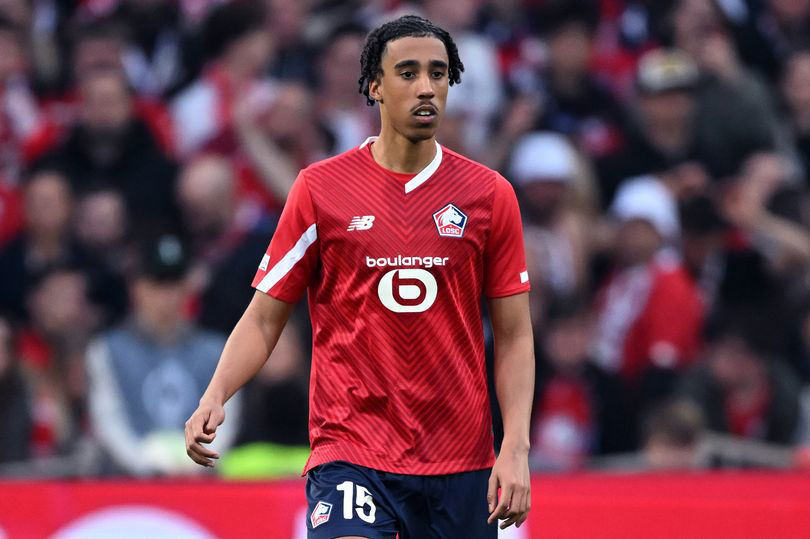 Manchester United '£50m Leny Yoro bid' update as Goncalo Inacio asking ... Manchester United '£50m Leny Yoro bid' update as Goncalo Inacio asking ...