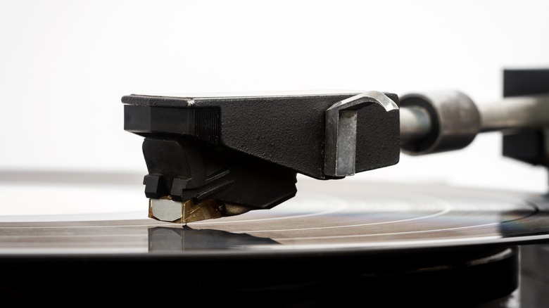 Do Vinyl Records Actually Sound Better Than CDs? We Take A Closer Look