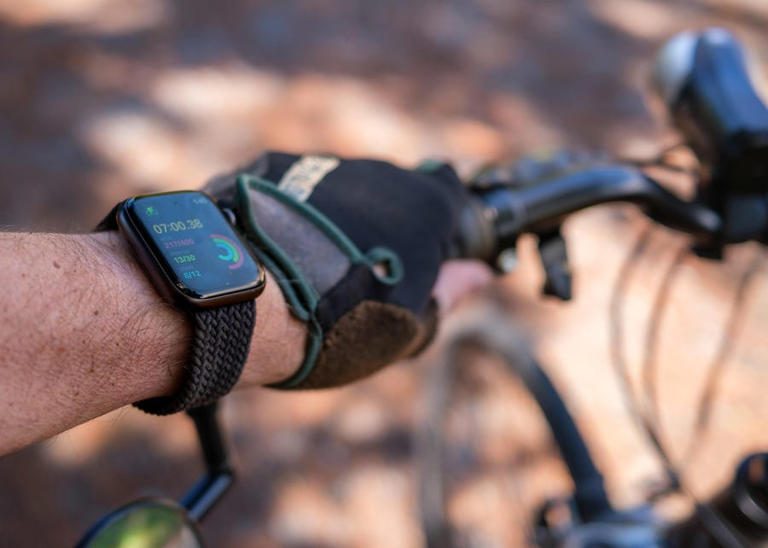 Is My Apple Watch Waterproof? How to Find Out if You Can Wear It While ...