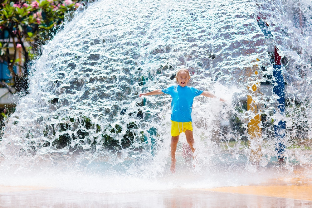 35 free kids splash pads & splash parks in Kansas City