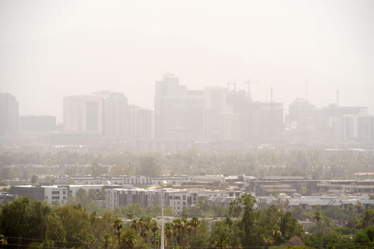 The haze over Phoenix is windblown dust, not smoke from California ...