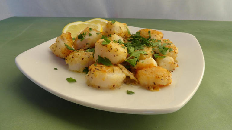 The herbs and seasoning in the breading of this scallop recipe add so ...