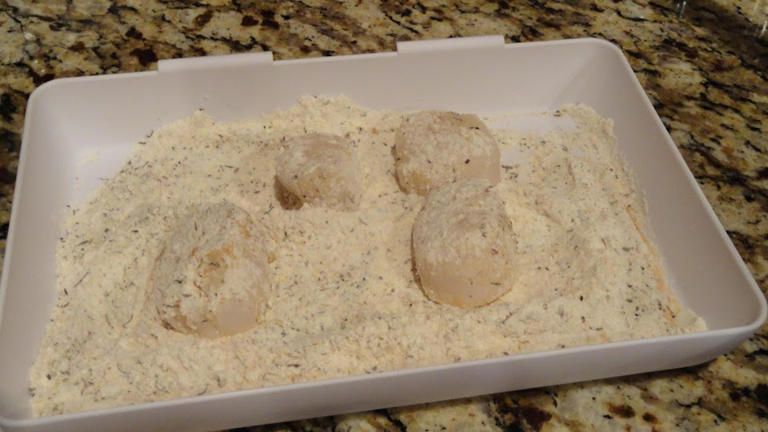 The herbs and seasoning in the breading of this scallop recipe add so ...