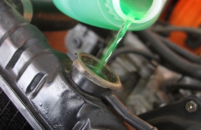 Baru Tahu, Bahaya Radiator Mobil Masuk Angin, Begini Cara Buangnya