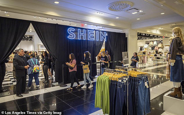 Popular fashion chain closing 200 stores in second bankruptcy ...