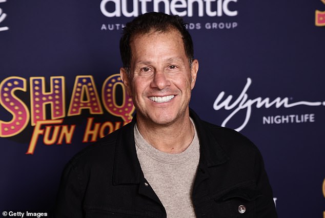 Popular fashion chain closing 200 stores in second bankruptcy ...