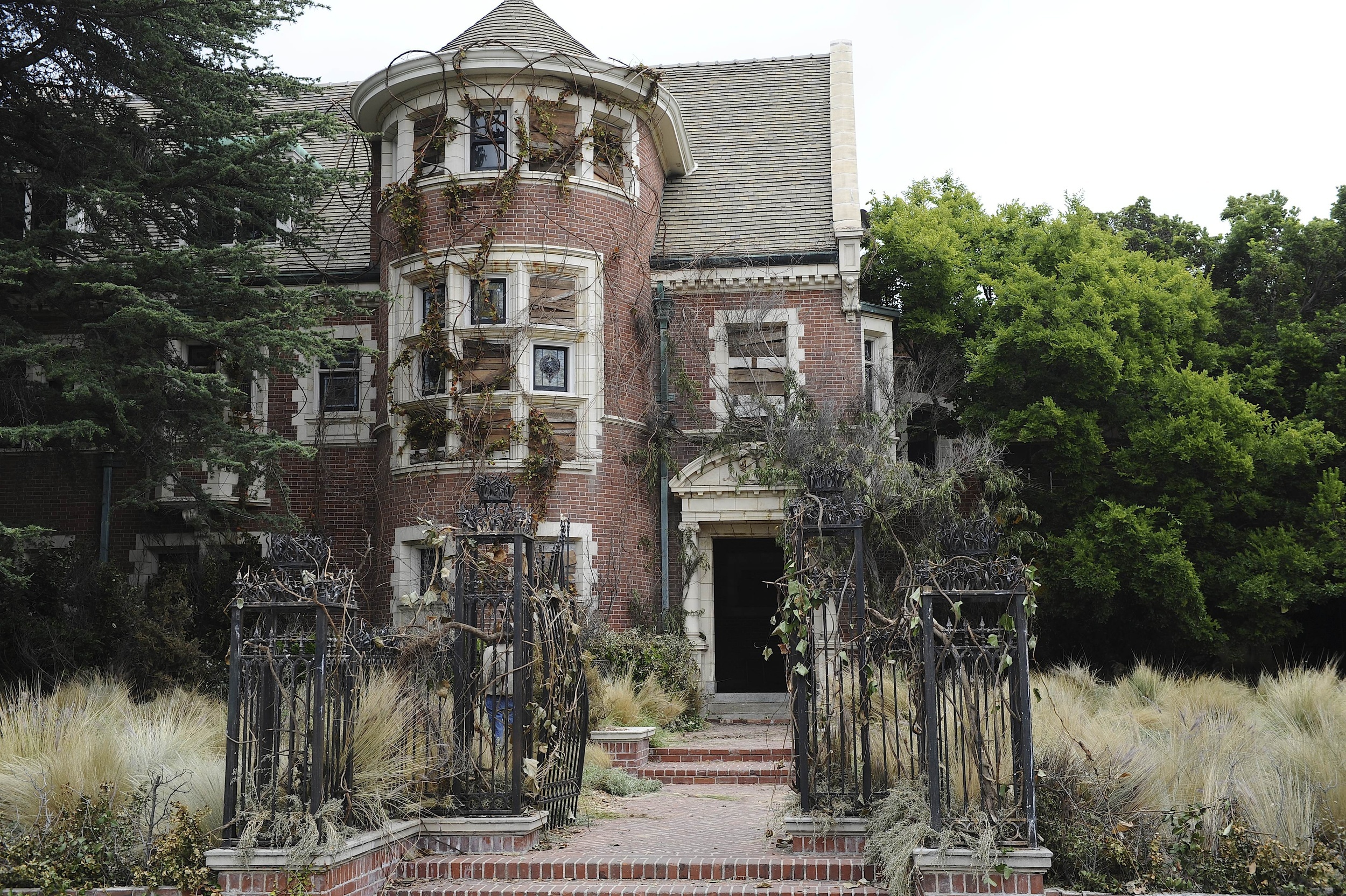 20 fictional homes we've all dreamed of living in