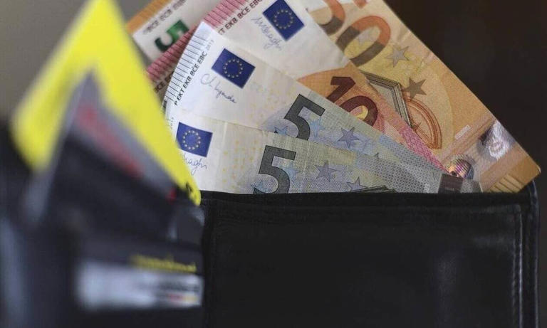 ΕΦΚΑ – ΔΥΠΑ: Ολες οι πληρωμές που θα γίνουν μέχρι τις 3 Οκτωβρίου