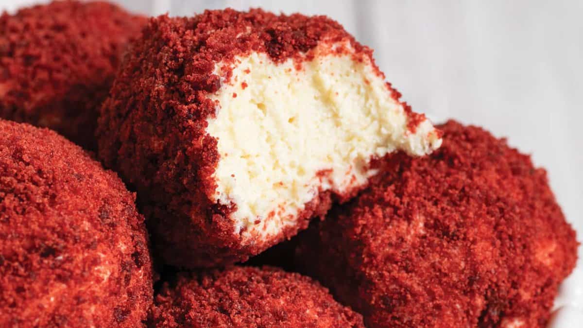 22 red velvet desserts that turn every occasion into something special