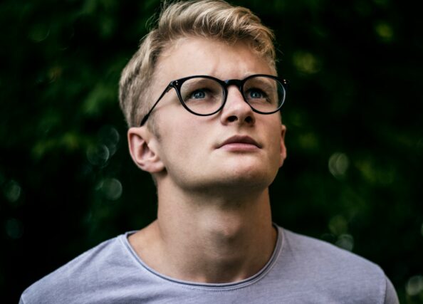 21 things intelligent people think about average people