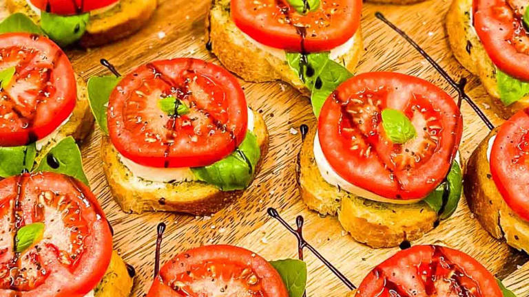 I Wait All Year to Make 33 Friendsgiving Appetizer Recipes