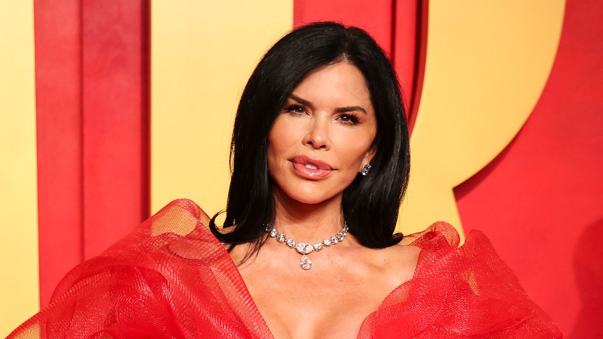 Lauren Sanchez shares head-turning yearbook photo and she looks just ...