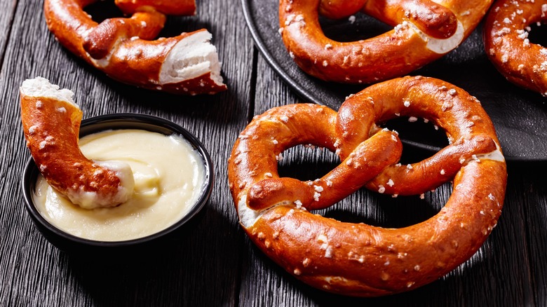 11 Types Of Pretzels, Explained