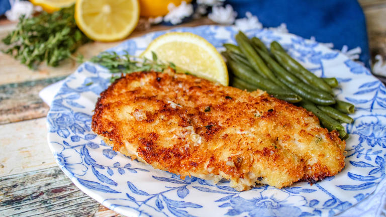 An Easy And Delicious Way To Prepare Chicken Breasts - Pank-crusted ...