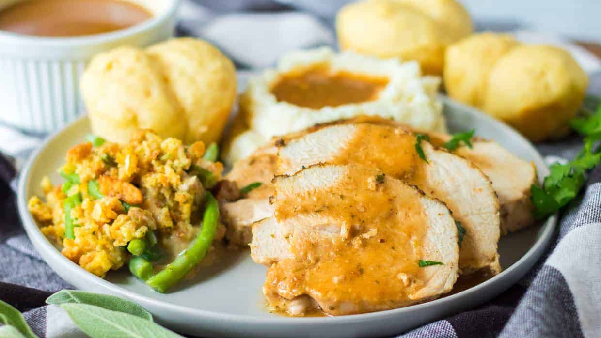 27 dump-it-and-forget-it slow cooker meals for lazy weeknights