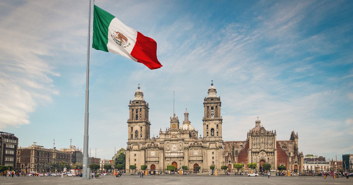 The Harsh Truth About Living in Mexico—15 Pros and Cons You Need to Know