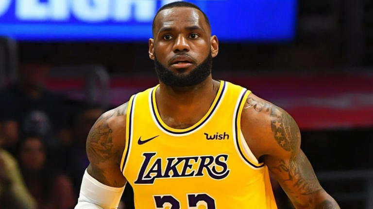 Fact Check: Did LeBron James Get a Hair Transplant or Is It a Hairpiece ... Fact Check: Did LeBron James Get a Hair Transplant or Is It a Hairpiece ...