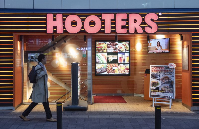 Hooter’s location in downtown St. Louis closes its doors