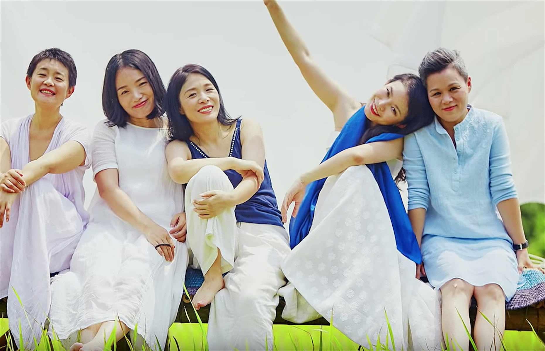 The Inspiring Story Of 7 Friends Who Built Their Own Retirement Home