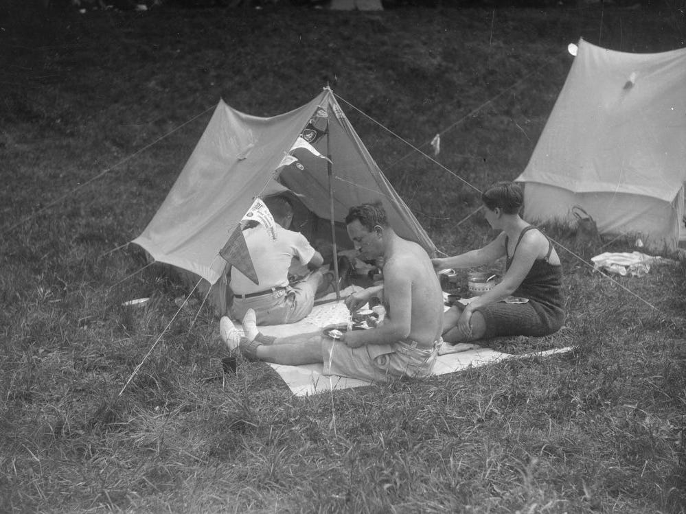 30 vintage photos show how different camping used to be