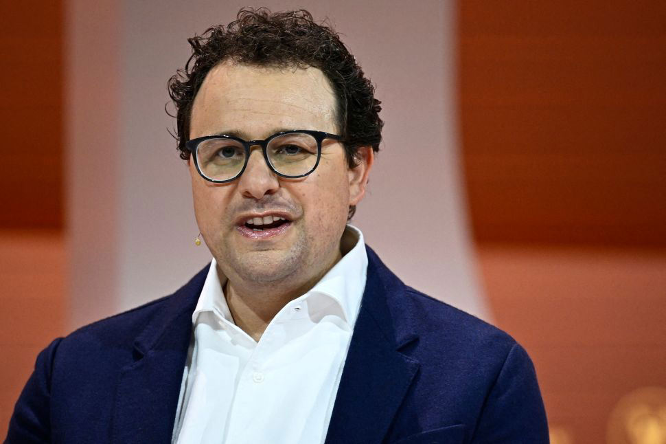 Anthropic CEO Dario Amodei Thinks Altman and Musk’s Inequality Solution ... Anthropic CEO Dario Amodei Thinks Altman and Musk’s Inequality Solution ...