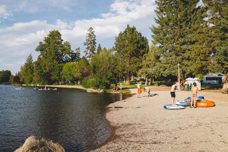 Bend River Float: How to Float the Deschutes River Guide